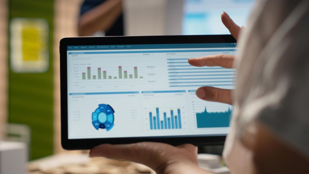 CRM Tips, Automation Guides & Sales Growth Strategies - CRM Experts HUB